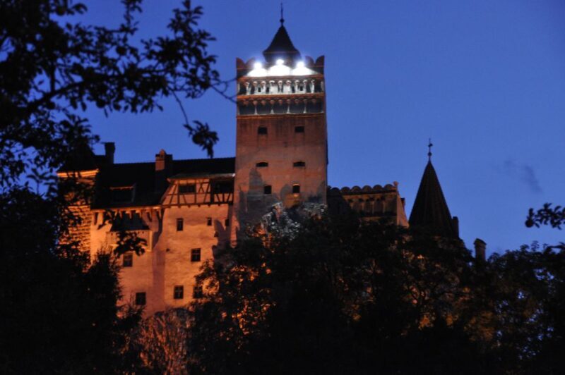 Brasov: Peles Castle, Bran Castle & Rasnov Fortress Day Tour - Key Points
