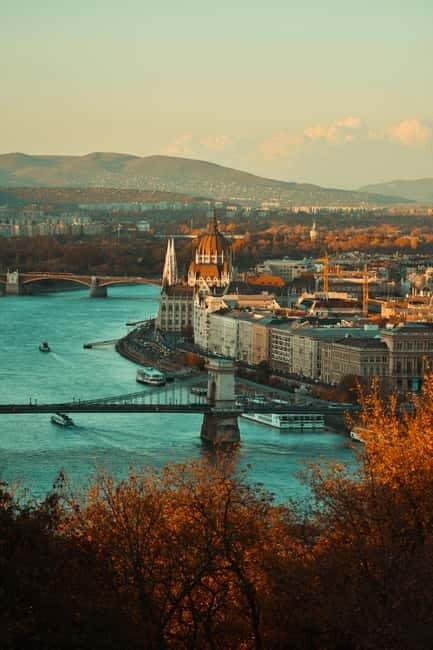 Bratislava and Budapest, two capitals in one day - Who Will Love This Experience