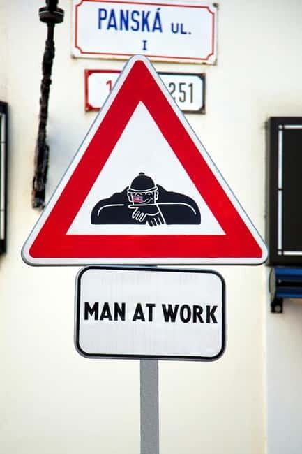 Bratislava: Express Walk with a Local in 60 minutes - Key Points