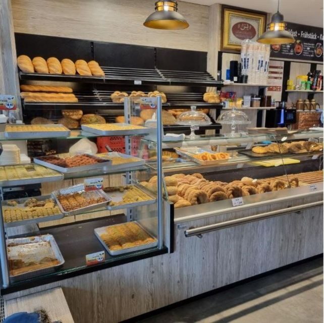 Braunschweig: Guided Walking Tour with Food Tastings - Key Points