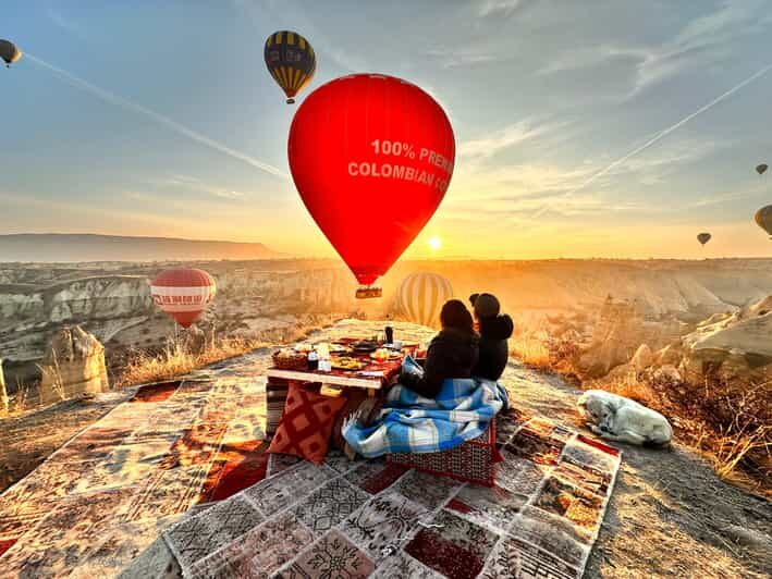 Breakfast with balloons in the valley ( private table ) - The Experience in Detail
