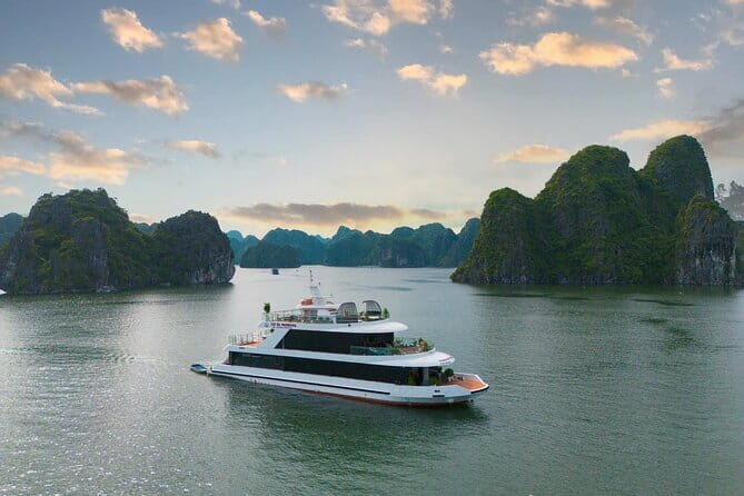 Breathtaking Lan Ha Bay - Luxury Sunset Tour from Cat Ba Island - Key Points