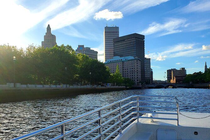 Brews Cruise with Narragansett Beer - A Closer Look at the Experience