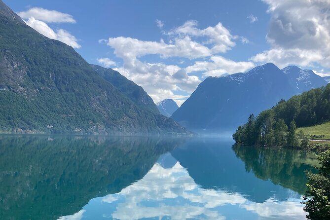 Briksdal Glacier and Loen from Nordfjordeid - Exploring the Town of Stryn and Local Flavors