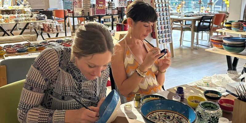 Brisbane: Ceramic Plates & Bowls Paint and Sip Classes - An Intro to the Experience