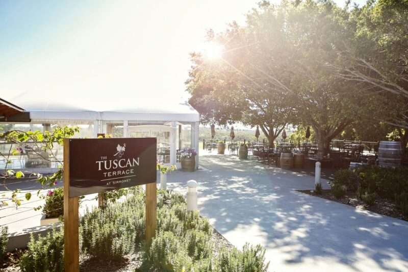 Brisbane: Sirromet Winery Tour with Tasting & 2-Course Lunch - Key Points