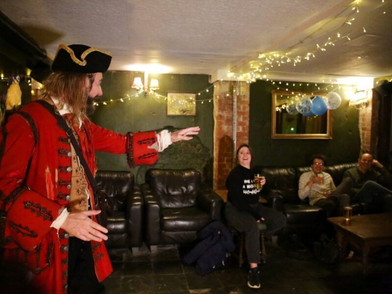 Bristol: Blood, Blackbeard & Buccaneers Guided Walking Tour - Llandoger Trow