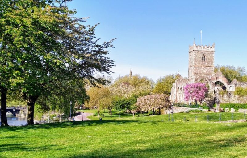 Bristol: Self-Guided Sightseeing Audio Tour - Detailed Breakdown of the Itinerary