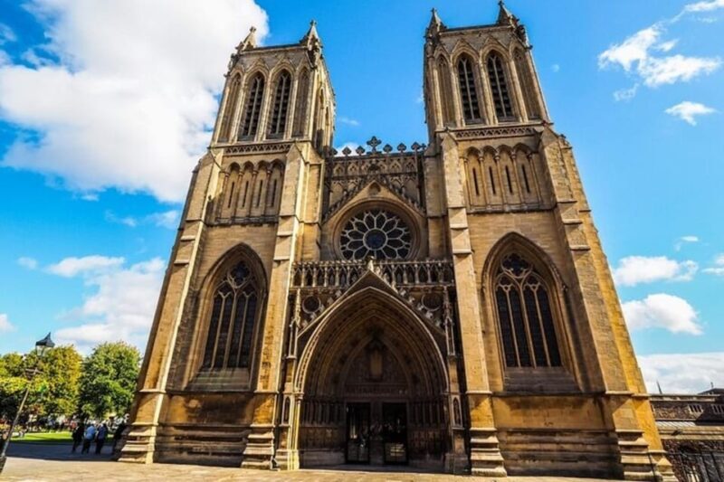 Bristol : Sightseeing Custom Tour with a Local Guide - Practicalities and Tips