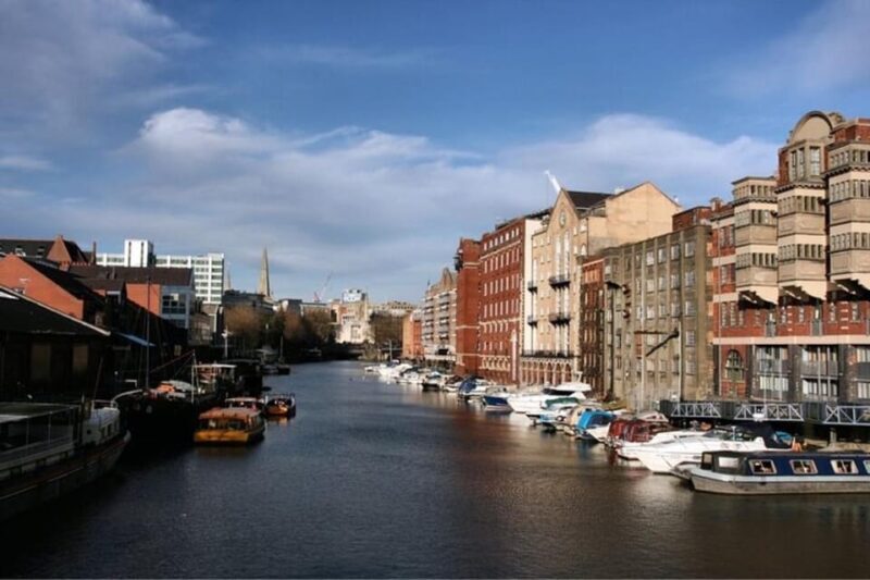 Bristol : Sightseeing Custom Tour with a Local Guide - Authentic Experiences and Authenticity