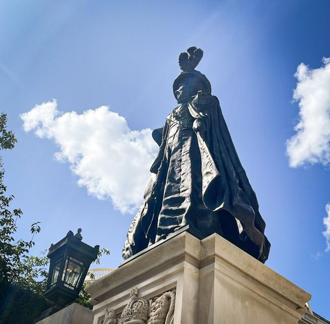 British Monarchy Walking Tour: Saxons to Windsors - A Walk Through Londons Royal Past