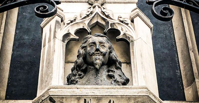 British Monarchy Walking Tour: Saxons to Windsors - The Value of a Guided Walk