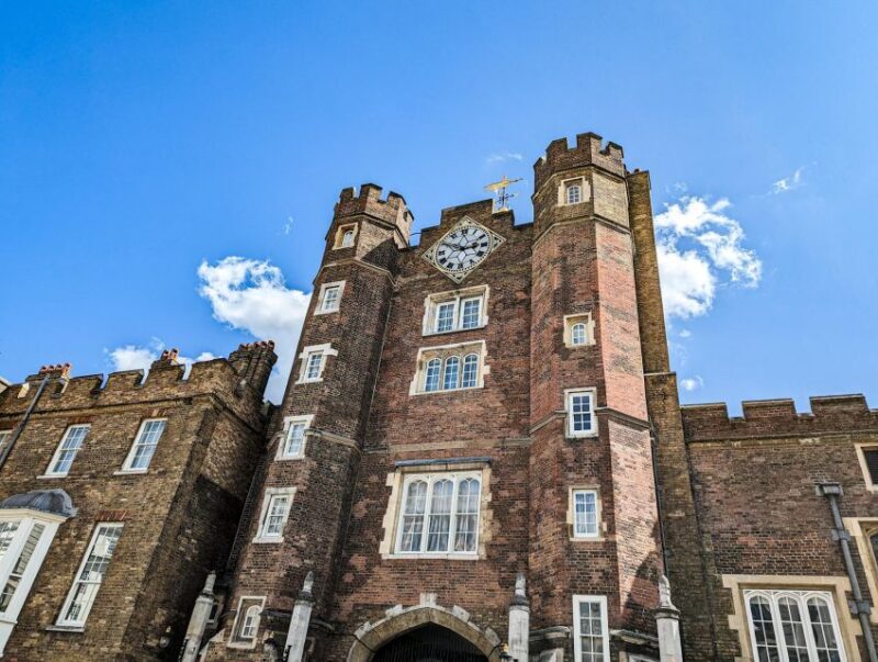British Monarchy Walking Tour: Saxons to Windsors - Who Should Book This Tour?