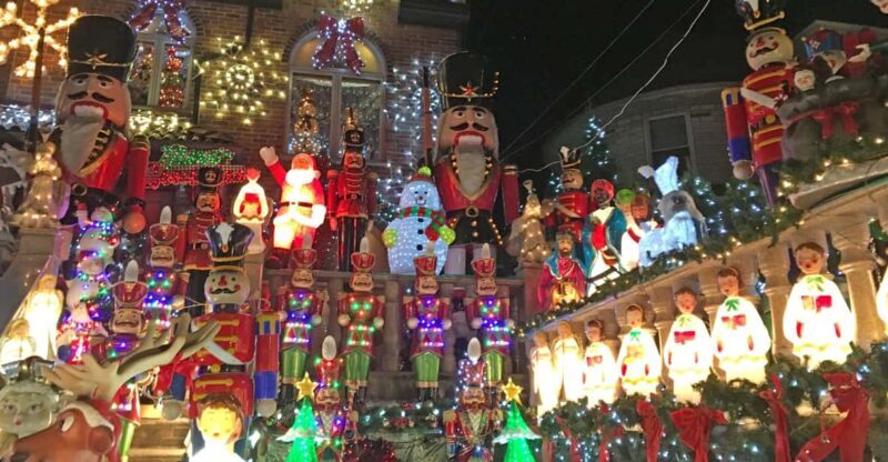 Brooklyn: 1.5-Hour Dyker Heights Christmas Walking Tour - Brooklyn: 1.5-Hour Dyker Heights Christmas Walking Tour – A Festive Delight