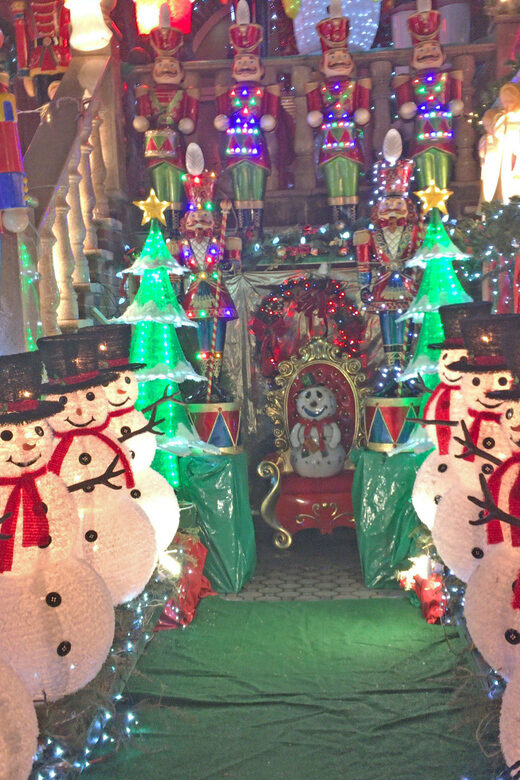 Brooklyn: 1.5-Hour Dyker Heights Christmas Walking Tour - Authentic Insights from Travelers