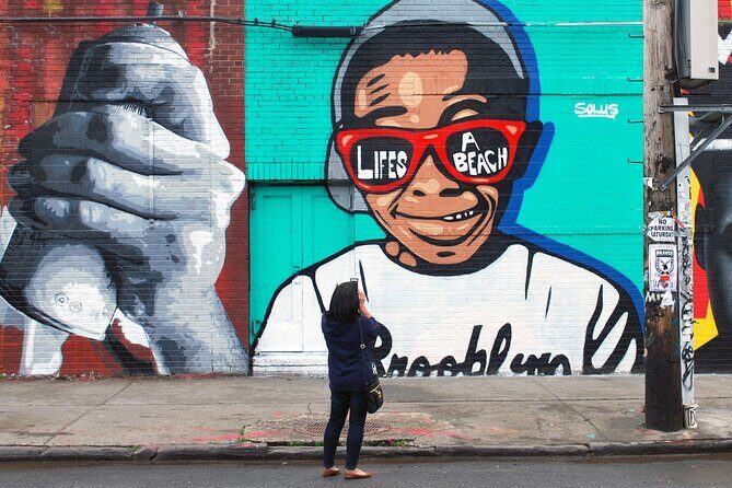 Brooklyn Art Walk, Drink Crawl, & City Views - Brooklyn Art Walk, Drink Crawl, & City Views: An Authentic Peek into DUMBO