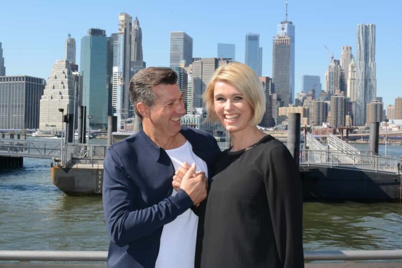 Brooklyn Bridge & Neighborhoods  2-Hour Photo Shoot Tour - Key Points
