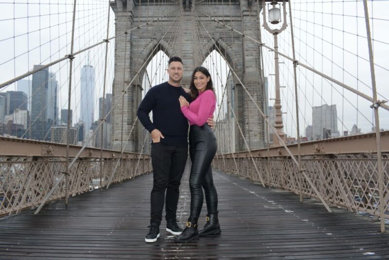Brooklyn Bridge & Neighborhoods  2-Hour Photo Shoot Tour - Key Points