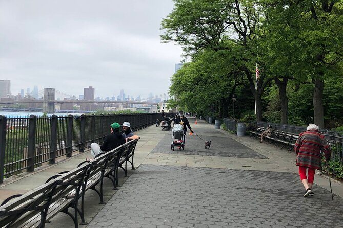 Brooklyn Heights: A Self-Guided Tour from the Promenade to Truman Capote's house - Itinerary Breakdown: What to Expect