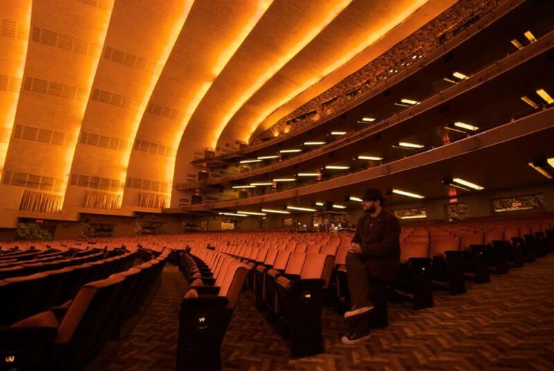 Brooklyn: Movie Locations Guided Tour with Entry Ticket - Key Points