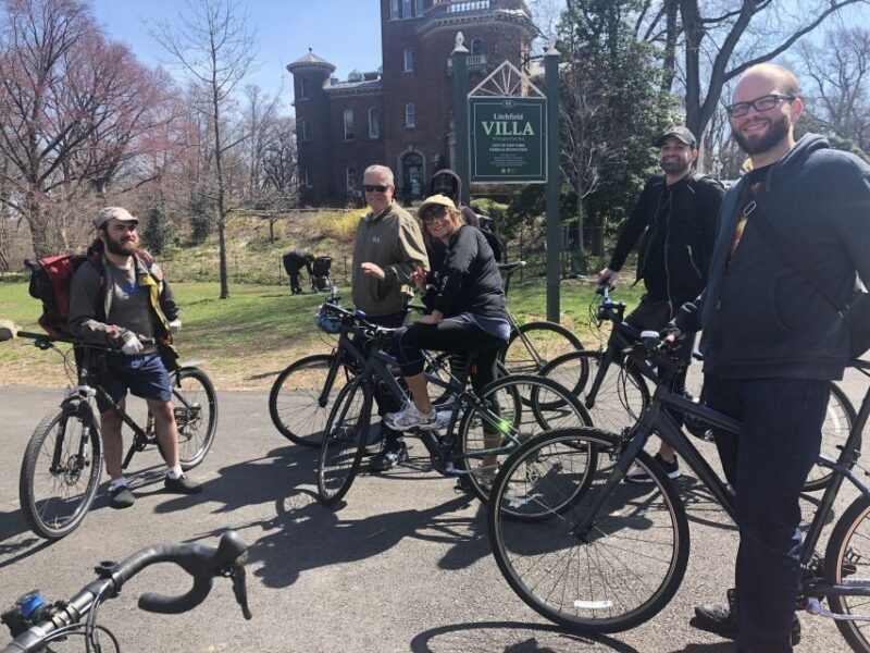 Brooklyn: Sightseeing Bike Tour with Local Guide - Into Red Hook and the Local Flavor