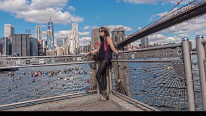 Brooklyn Tour in Portuguese I Brooklyn Bridge, Dumbo & Williamsburg on foot - Authentic Experience & Local Stories