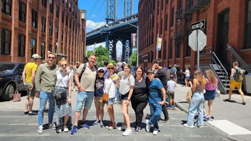 Brooklyn, Williamsburg, and Dumbo Guided Tour in French - Key Points