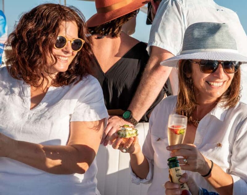 Broome: Sunset Cruise with Delicious Canapes and Transfers - FAQ