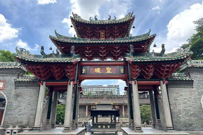 Bruce Lees Heritage ,Martial Arts With Authentic Lion Dance Show - Key Points