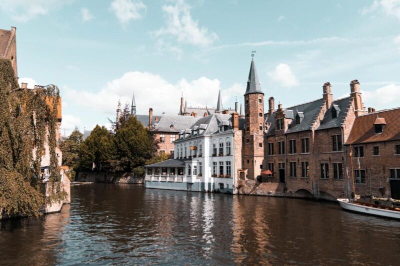 Bruges: Express Walk with a Local in 60 minutes - Who Should Consider This Tour