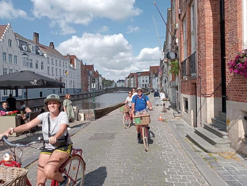 Bruges: Guided Retro Bike Tour of Highlights and Hidden Gems - Authenticity, Value, and Review Highlights