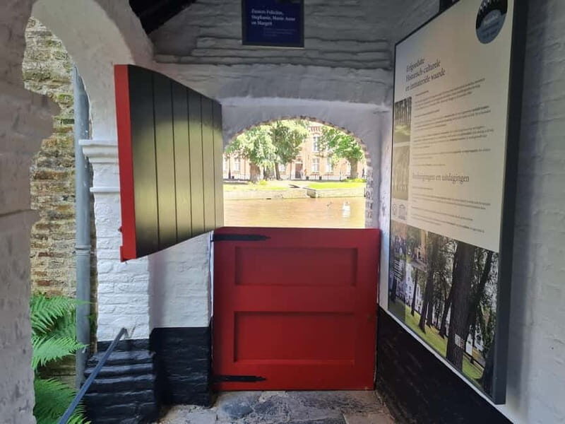 Bruges highlights, hidden gems & chocolate tour,small group - FAQs