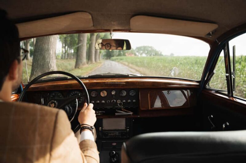 Bruges: Private Tour By Classic Car To Countryside & Castles - An In-Depth Look at the Classic Car & Castle Tour