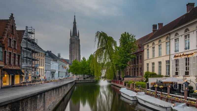 Bruges: Walking Tour, Canal Boat Trip w/Beer Tasting Option - In-Depth: The Itinerary Breakdown