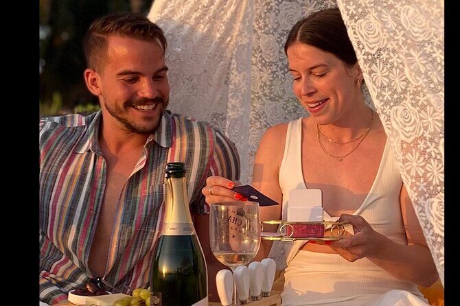Brunch at Beautiful Beach with Photos - A Well-Balanced Experience for the Right Traveler