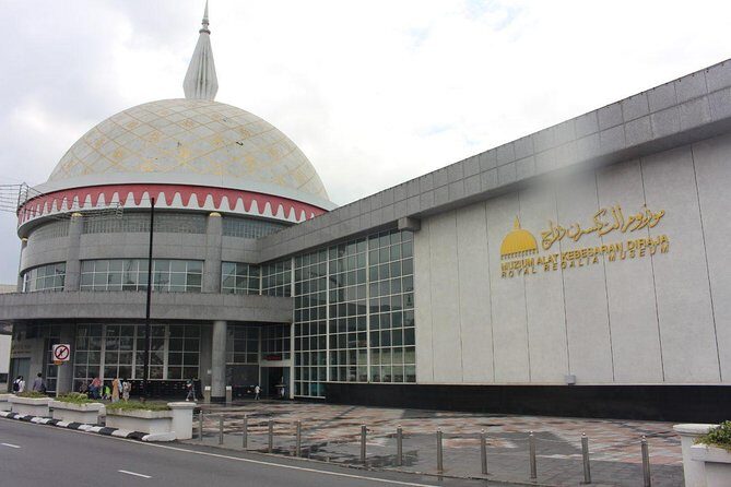 Brunei Heritage Tour - Majestic Mosque: Omar Ali Saifuddien