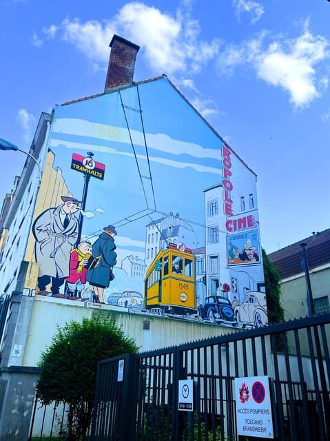 Brussels: 2 hours Private Walking Tour of the Comics Walls - Price, Duration, and Value
