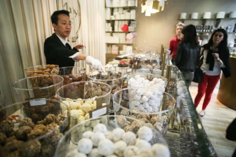 Brussels: Chocolate Appreciation and Tasting Walking Tour - Brussels: Chocolate Appreciation and Tasting Walking Tour