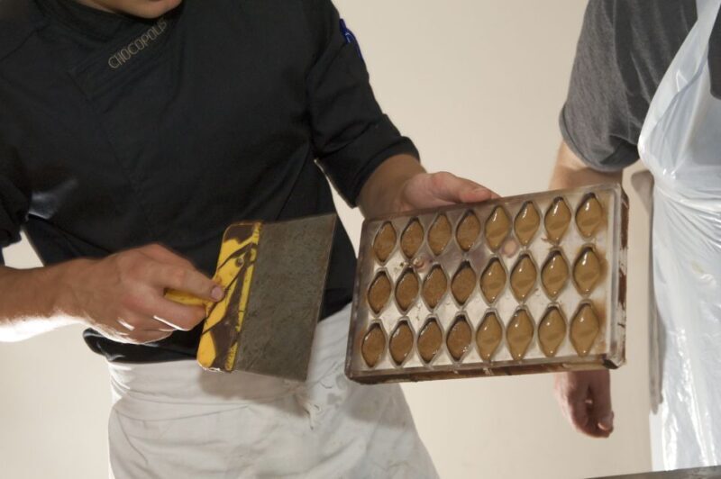 Brussels: Chocolate Workshop and Guided Walking Tour - What the Experience Means for Travelers