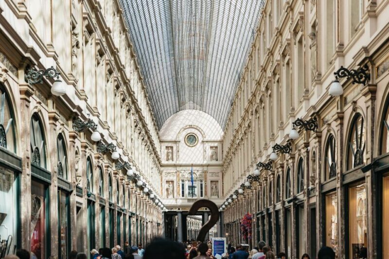 Brussels: City Highlights Walking and Tasting Tour - Manneken Pis: The Quirky Landmark