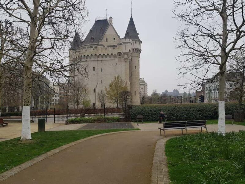 Brussels: Halle Gate Ticket & City Audio Tour - Key Points