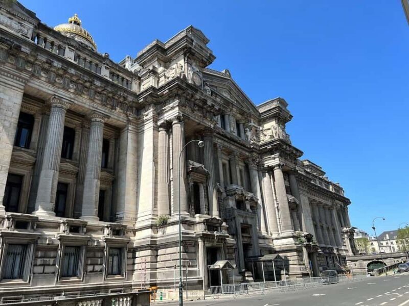 Brussels: Halle Gate Ticket & City Audio Tour - Inside Exhibits and Medieval Artifacts