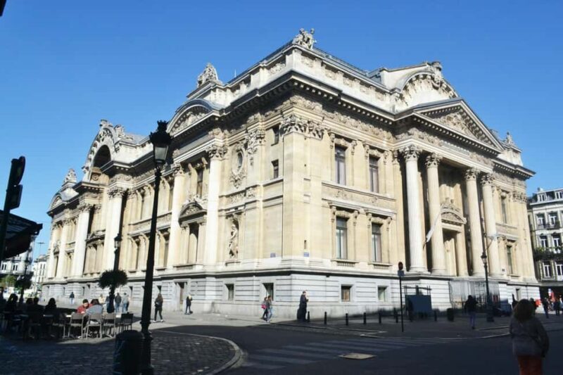 Brussels: Musical Instruments Museum Entry & City Audio Tour - Key Points
