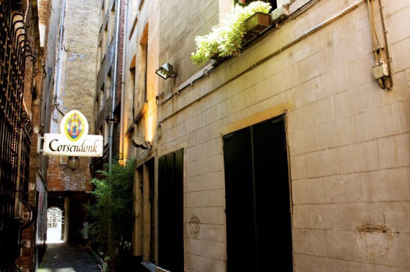Brussels: Walking Tour with Belgian Lunch, Chocolate, & Beer - Chocolate and Beer Tastings Continue