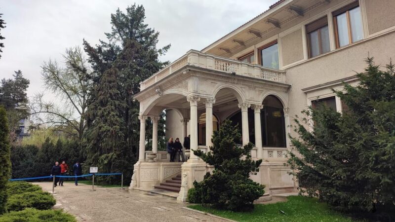 Bucharest city tour by car - Who Should Consider This Tour?