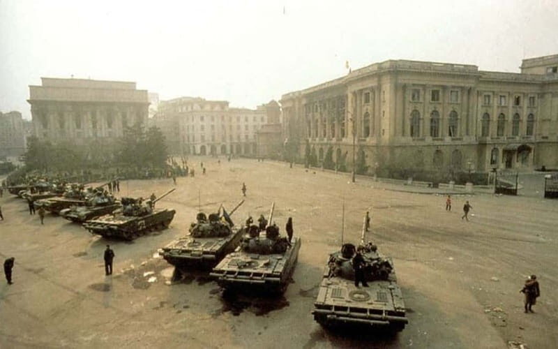 Bucharest: Communism and History Guided City Walking Tour - Key Points