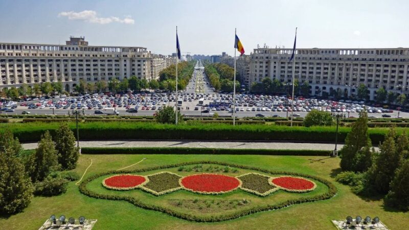 Bucharest: Communist Tour including Ceausescu Residence - Key Points