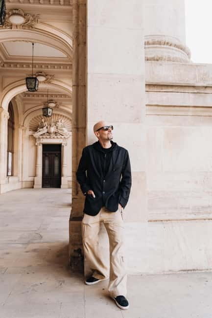 Bucharest: Essential Photo Session in the Charming Streets - Who Should Consider This Tour?