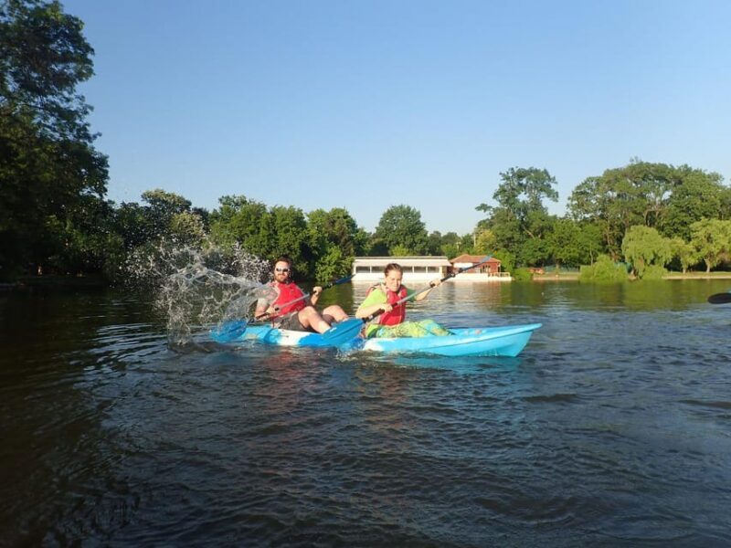 Bucharest: Guided Kayaking Tour in Herastrau Park - Exploring Herastrau Lake: A Peaceful Urban Escape