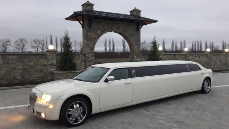 Bucharest Limousine & VIP Clubbing - Who Is This Experience Best For?